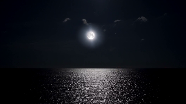 استوک فوتیج ماه در شب با انعکاس روی دریا 19631 Full Moon At Night Reflecting On The Water