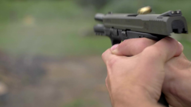 فوتیج شلیک گلوله 42515 Muzzle Flash Pack - مزرعه فوتیج