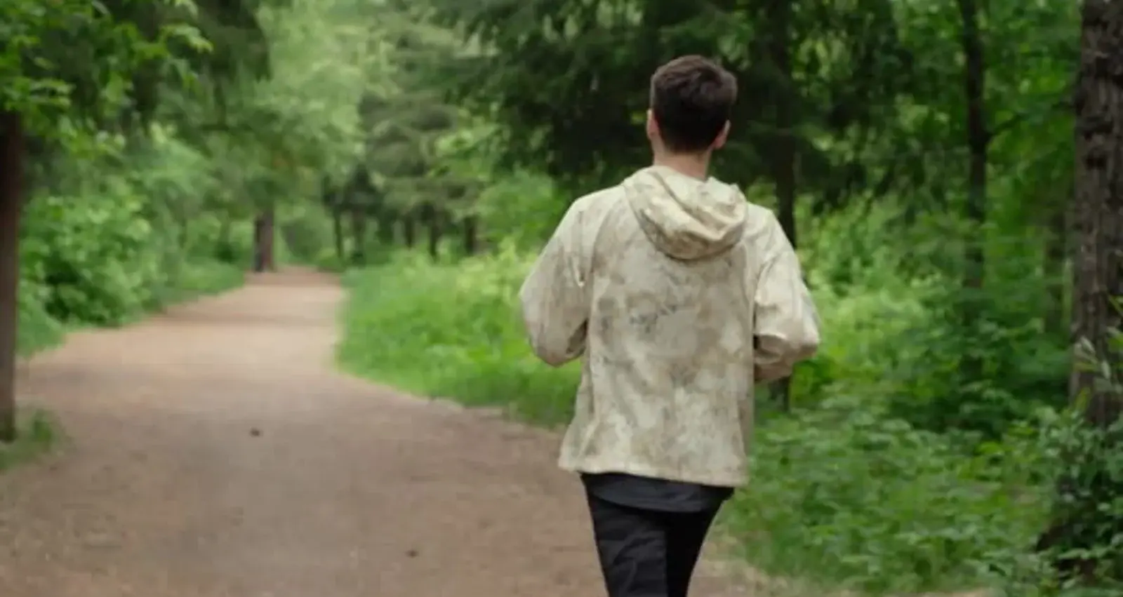 فوتیج مرد ورزشکار در حال دویدن در طبیعت BLVR9MJ Running Handsome Man ...